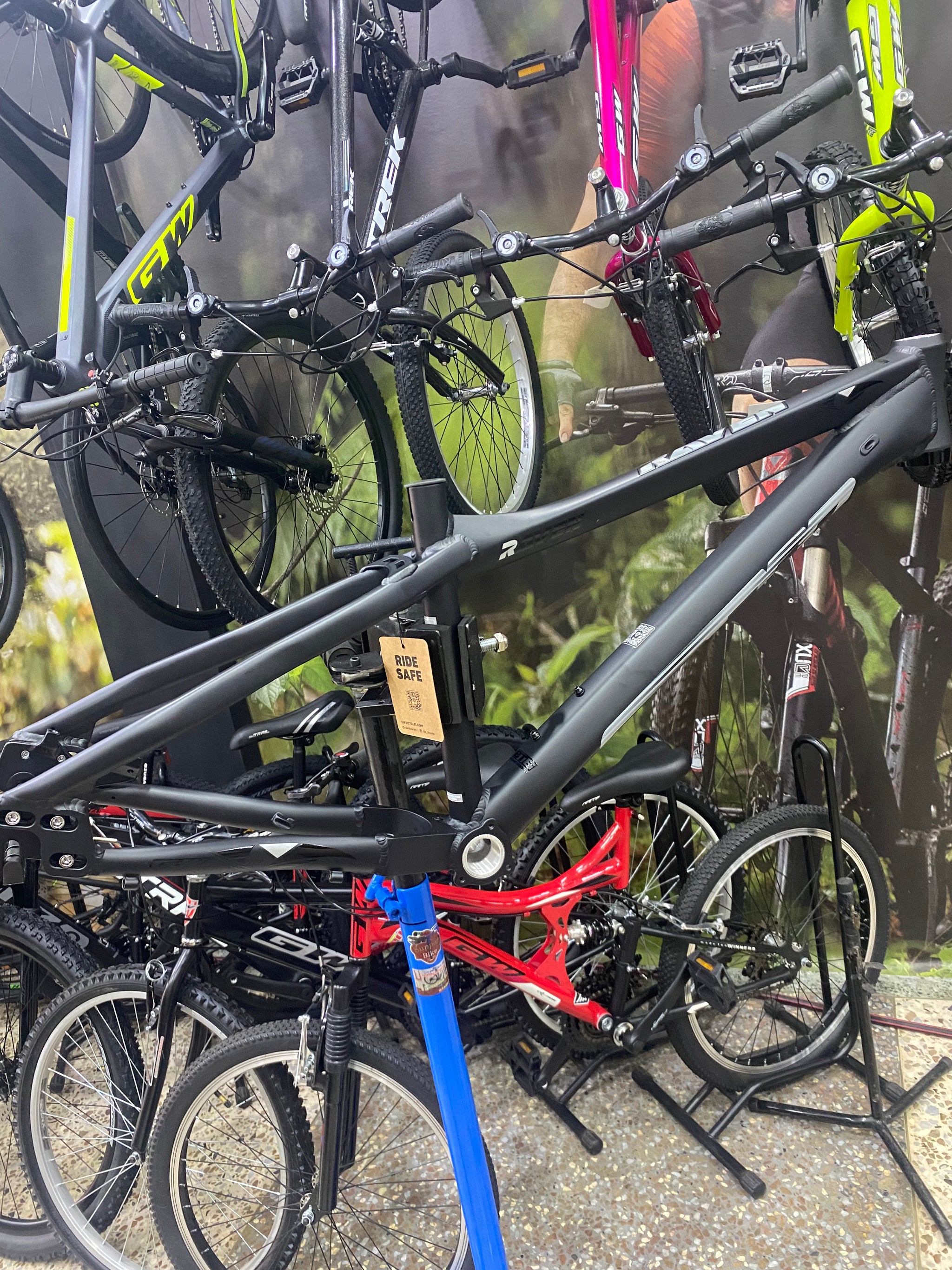 Marco Cuadro Gw Raven 26 – Ciclo Omar