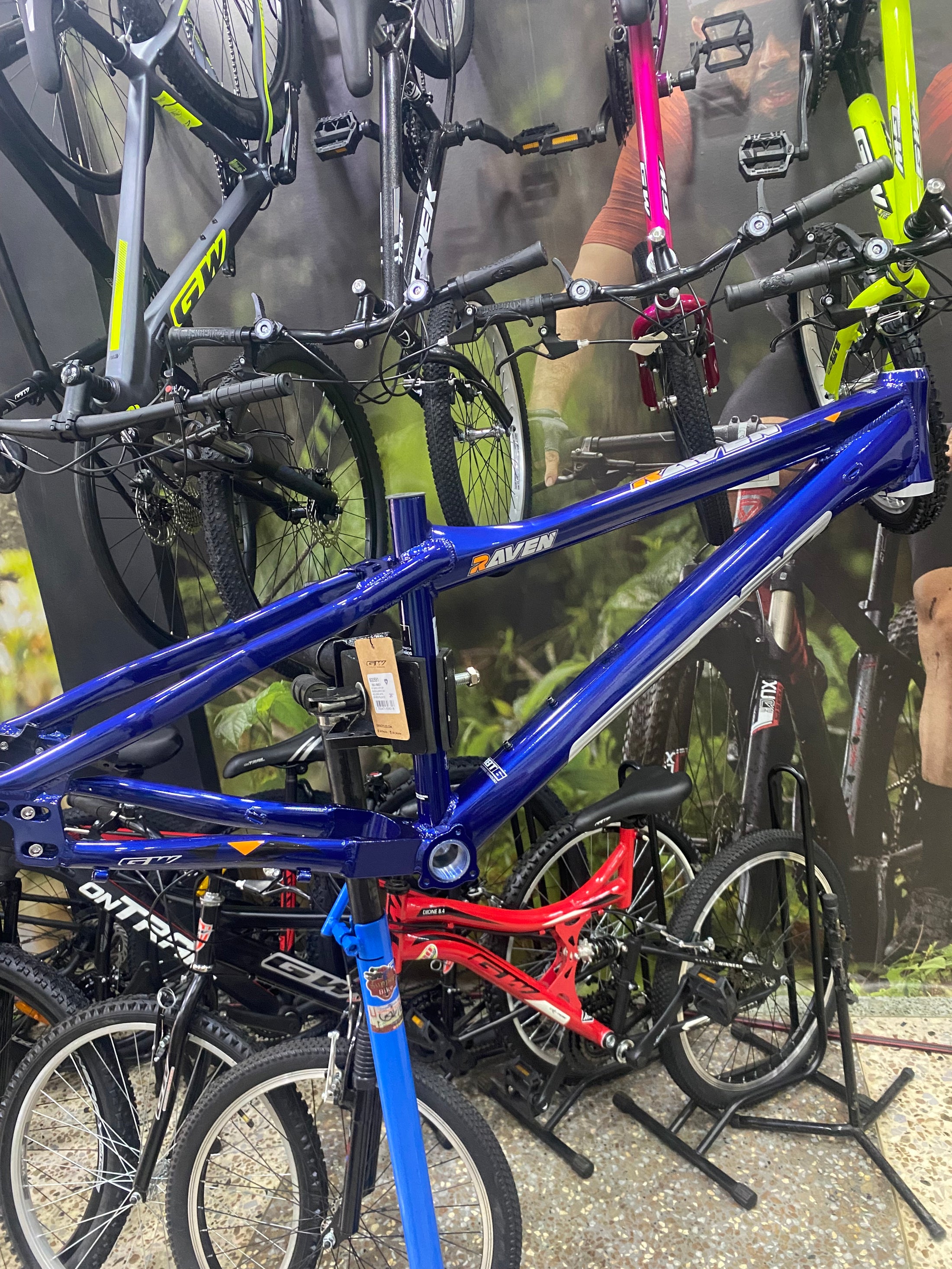 Marco Cuadro Gw Raven 26 – Ciclo Omar